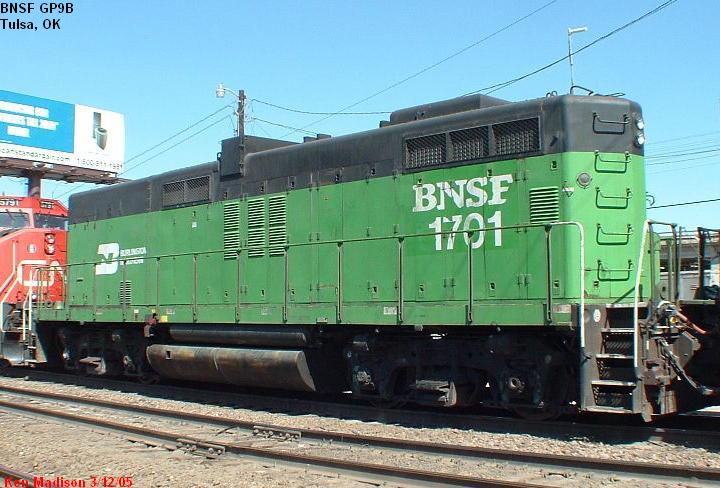 BNSF GP9B